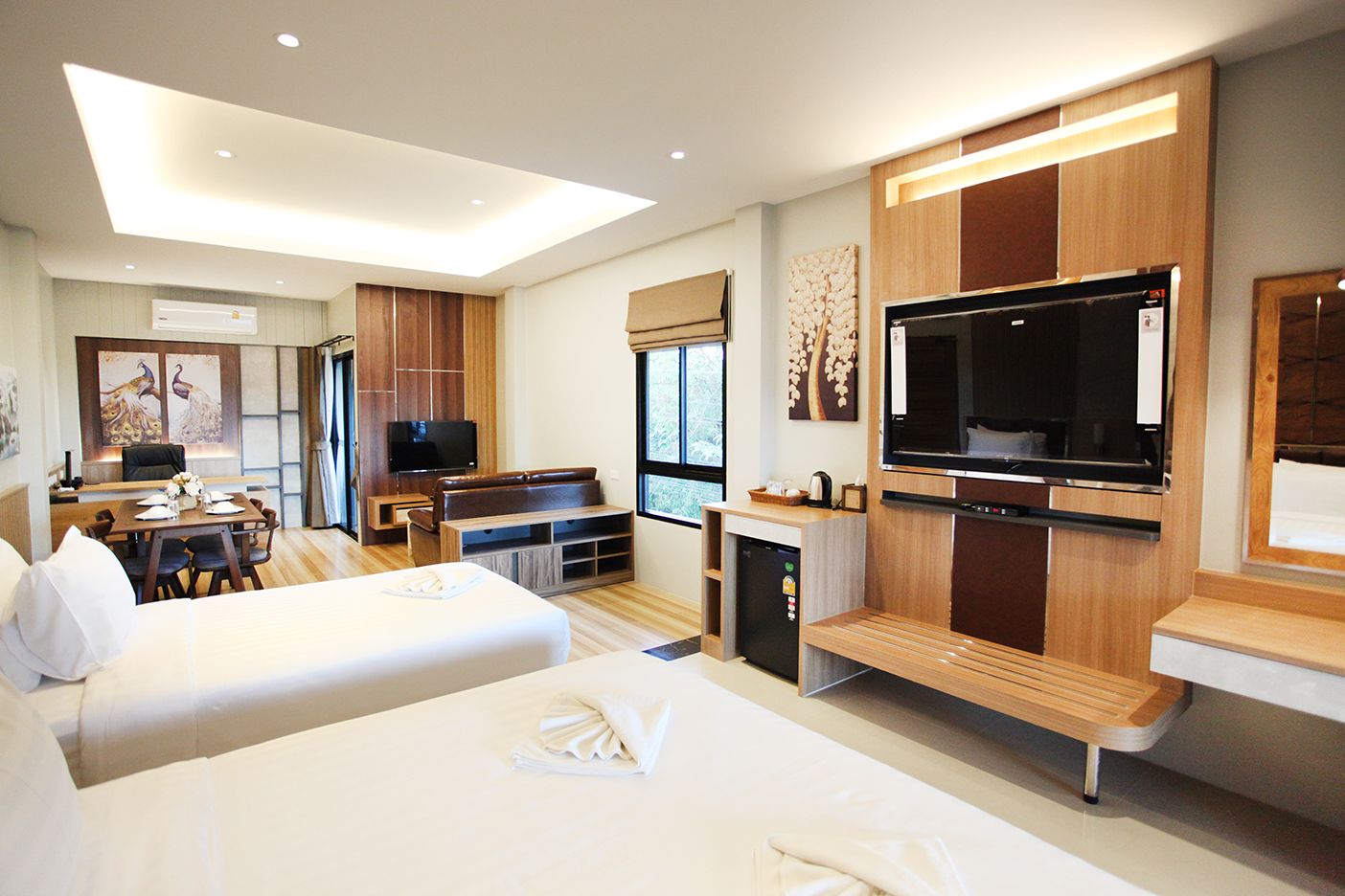 X10 Suite Triple Room – Avarin Resort